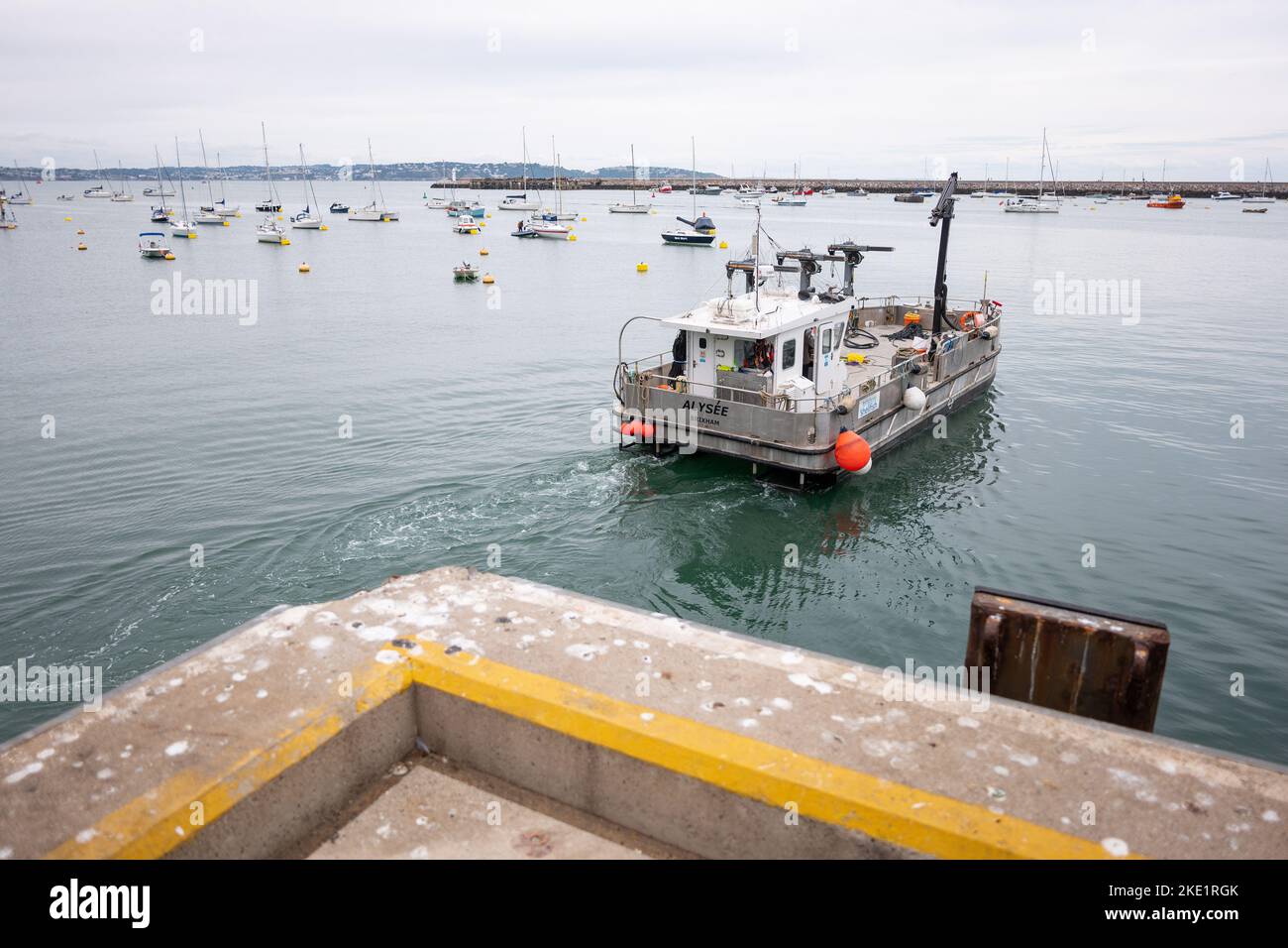 Fishing boats in the harbour at Brixham Fish Market, Brixham, South ...