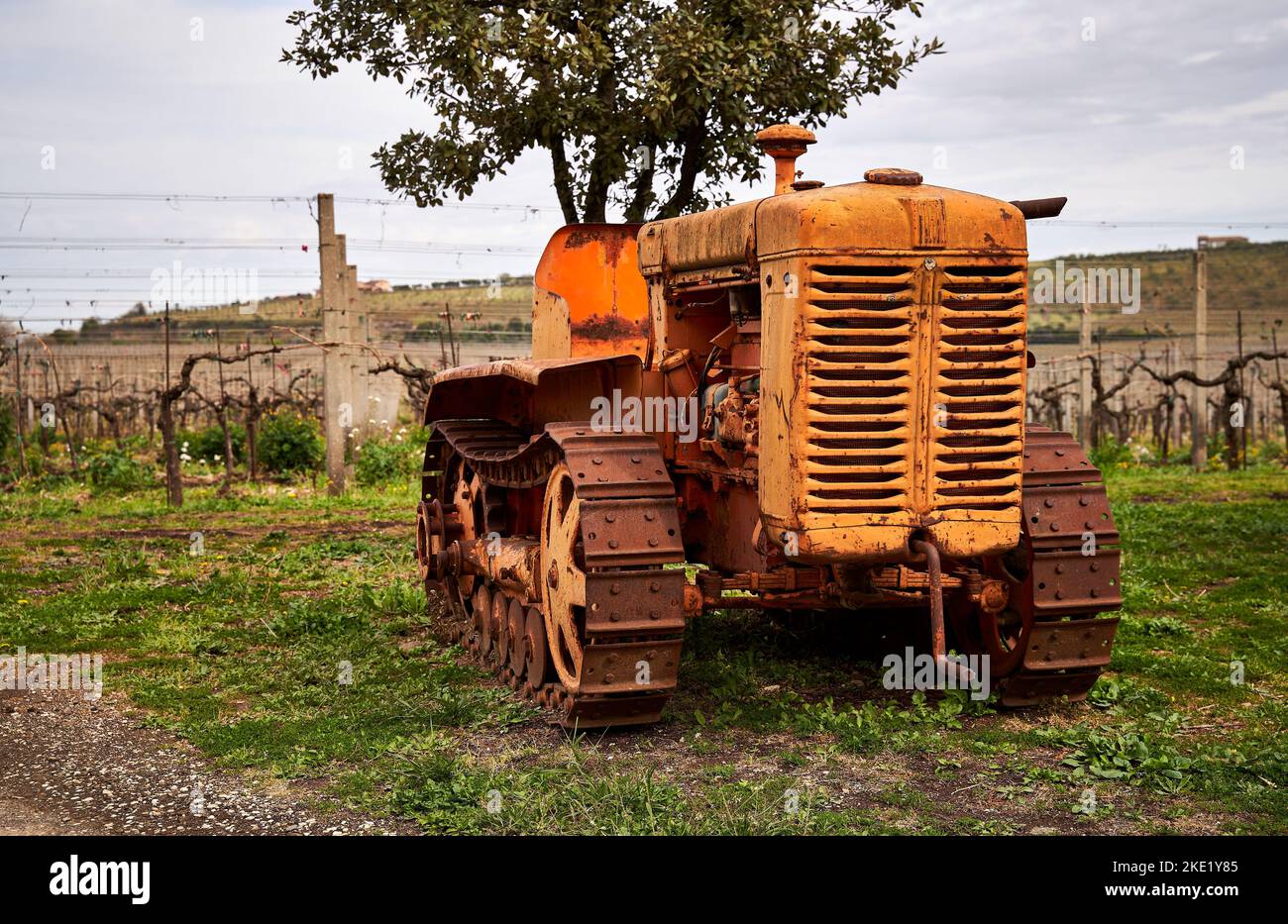 Old rusty machinery found hi-res stock photography and images - Alamy