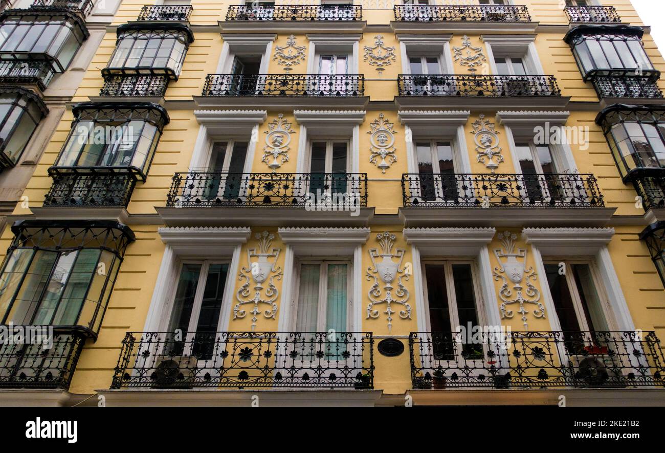 Elegant old building balconies hi-res stock photography and images - Alamy