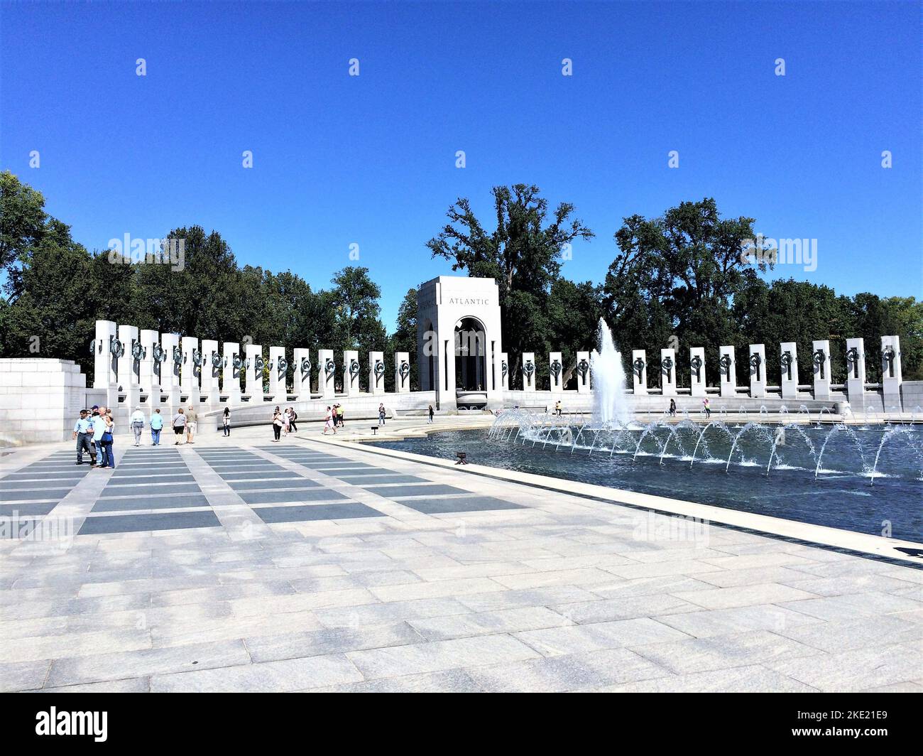 World war heroic memorial hi-res stock photography and images - Alamy