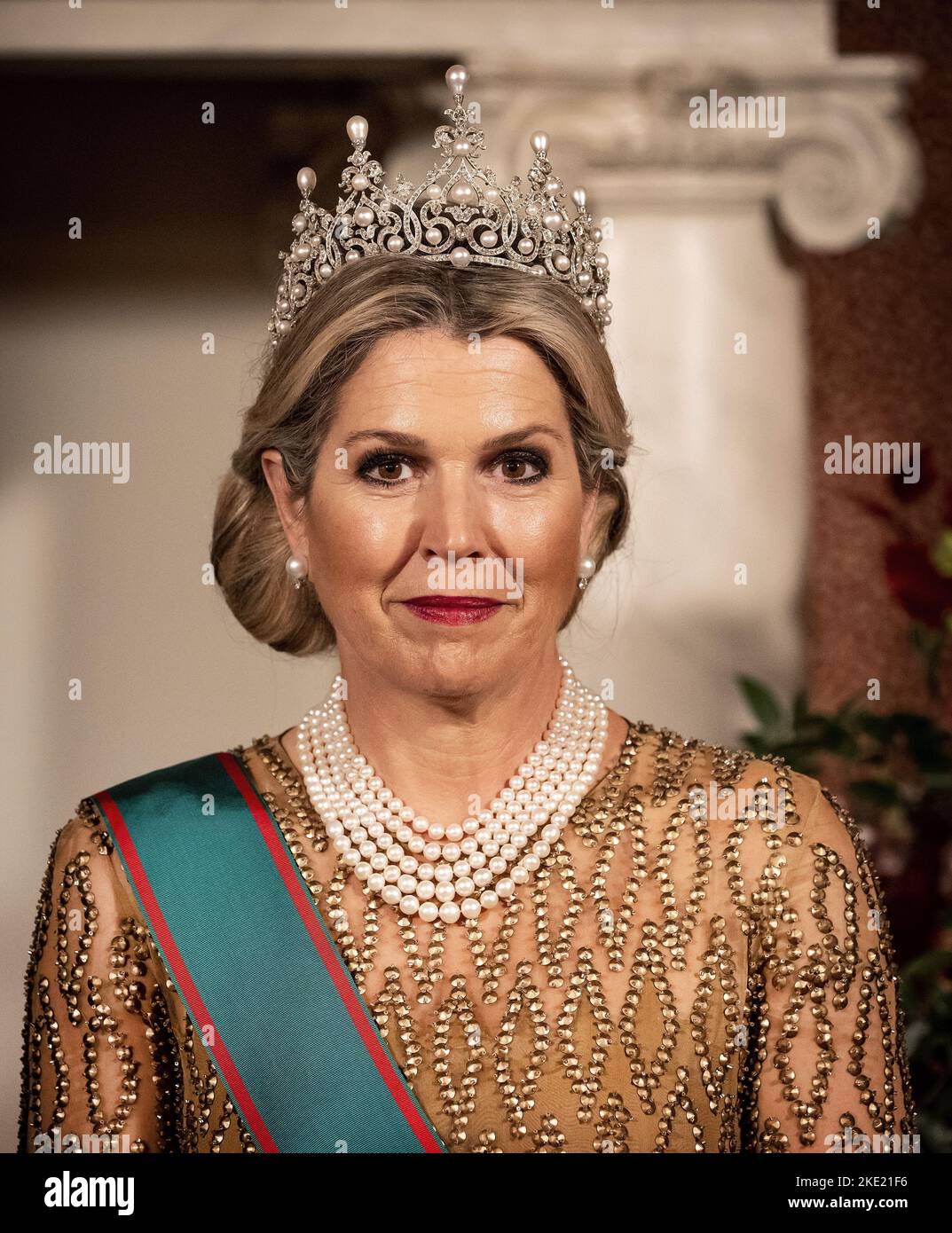 2022-11-09 19:26:56 AMSTERDAM - Queen Máxima poses for a group photo ...