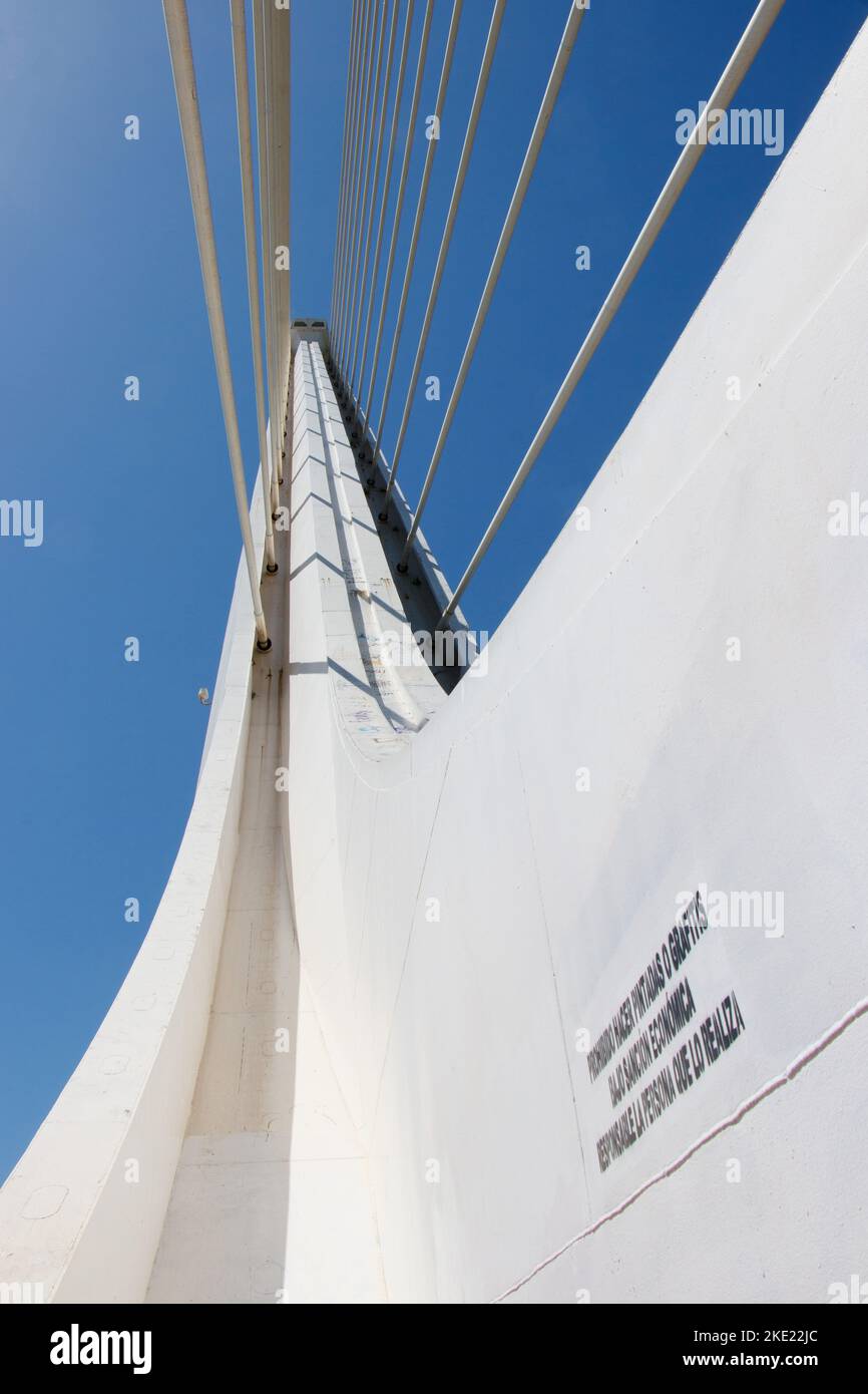 Puente del Alamillo bridge by architect Santiago Calatrava built for ...