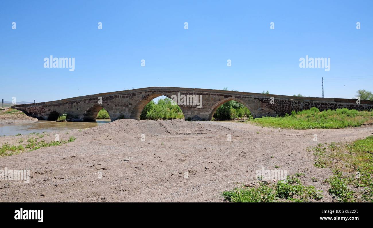 Historical Sekili Bridge - Yozgat - TURKEY Stock Photo - Alamy