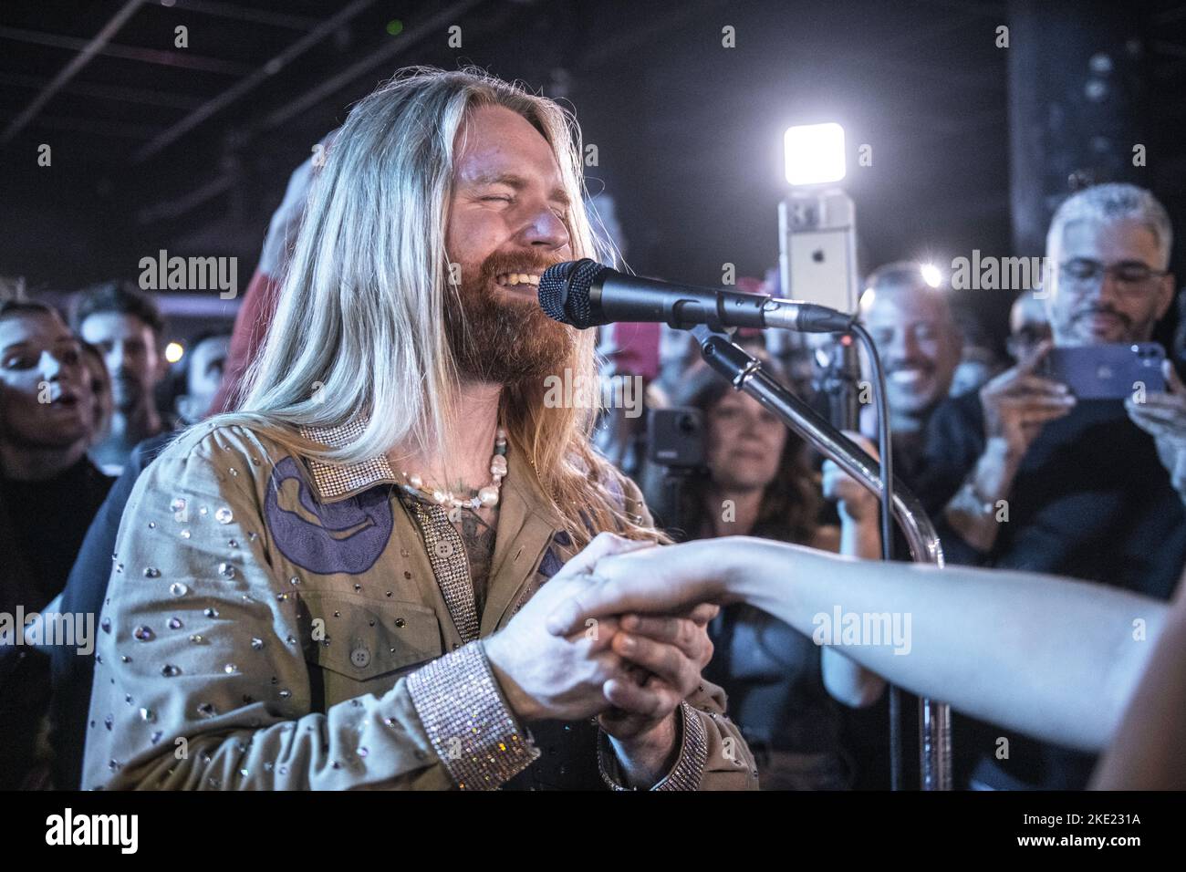 Sam Ryder performing at La 2 de Apolo, Barcelona 8 Nov. 2022 ...