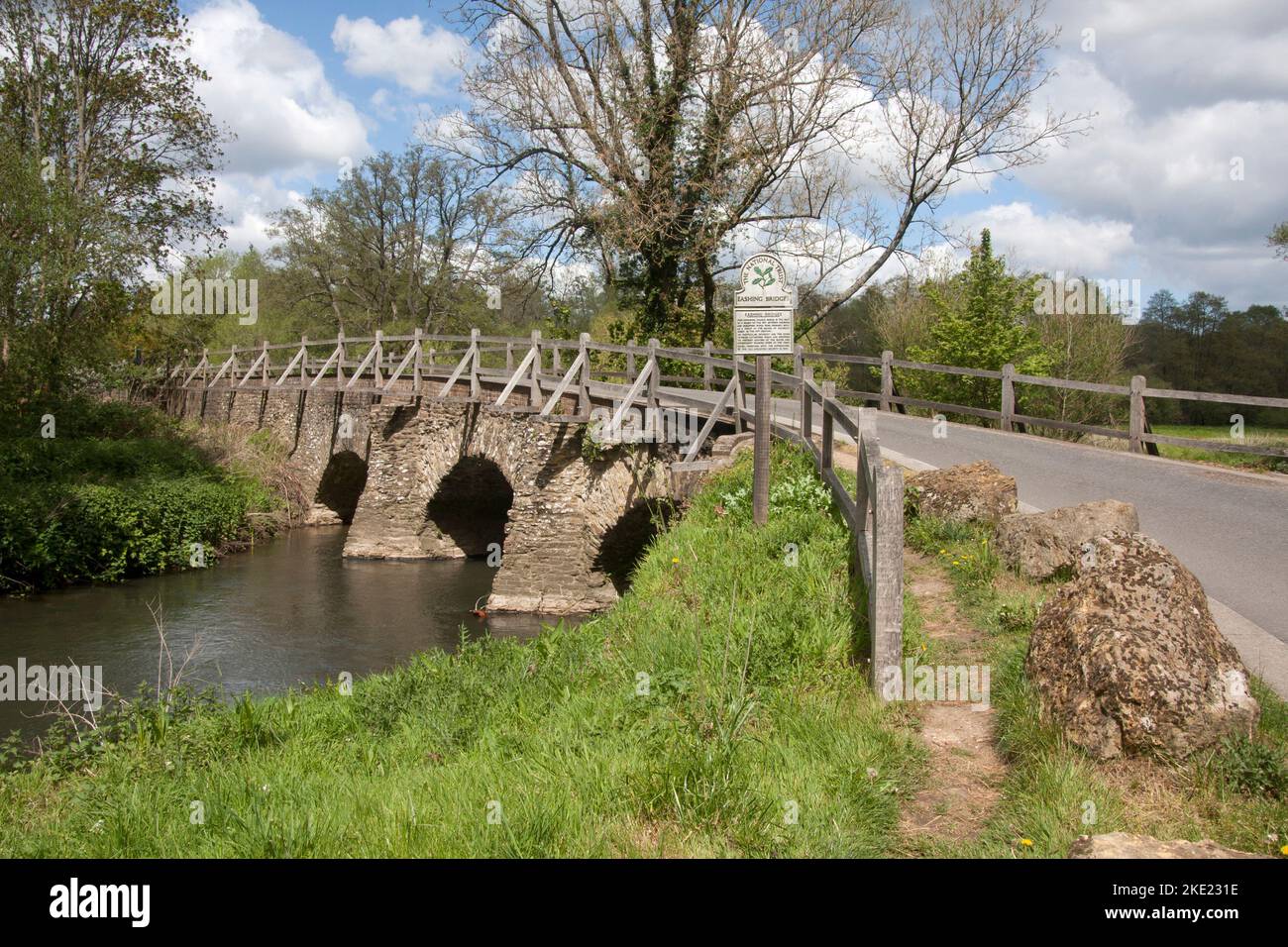 Eashing bridge hi-res stock photography and images - Alamy