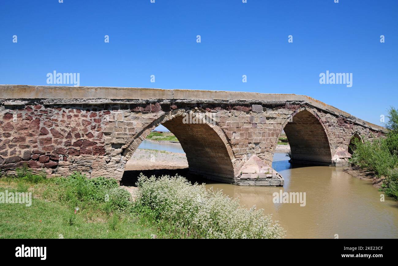 Historical Sekili Bridge - Yozgat - TURKEY Stock Photo - Alamy