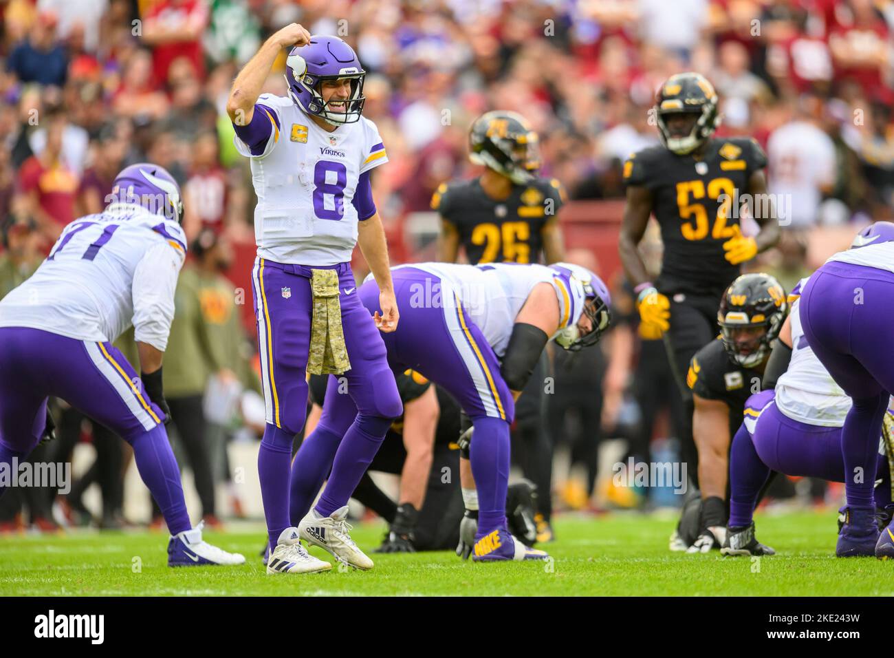 Landover, MD, USA. 6th Nov, 2022. Minnesota Vikings quarterback Kirk ...