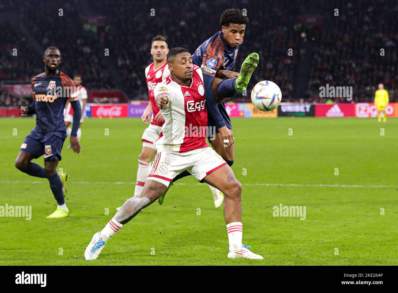 AMSTERDAM, NETHERLANDS - NOVEMBER 9: Steven Bergwijn of Ajax, Ryan ...