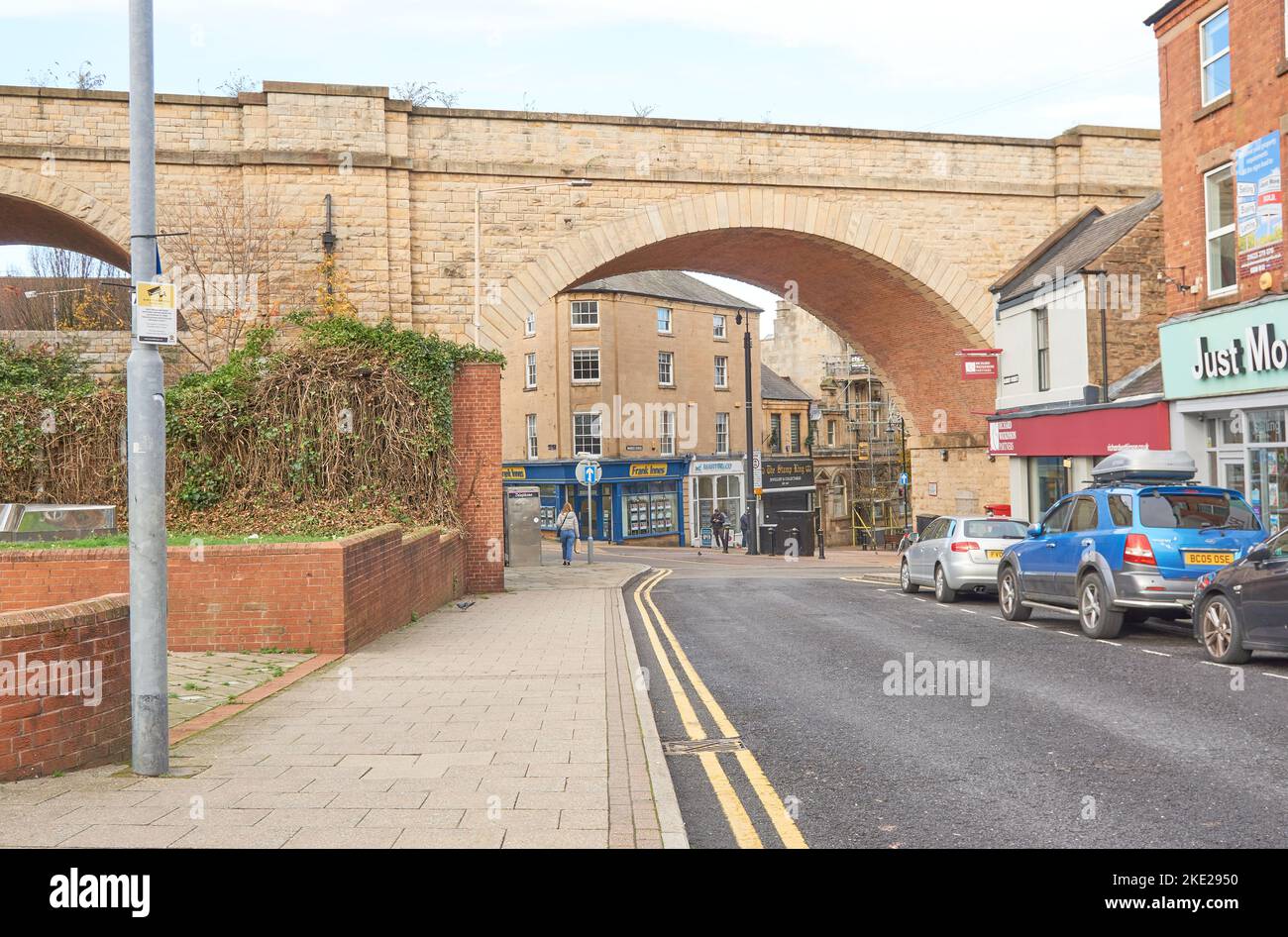 Urban railway viaduct arch in Mansfield, Nottinghamshire, UK Stock ...