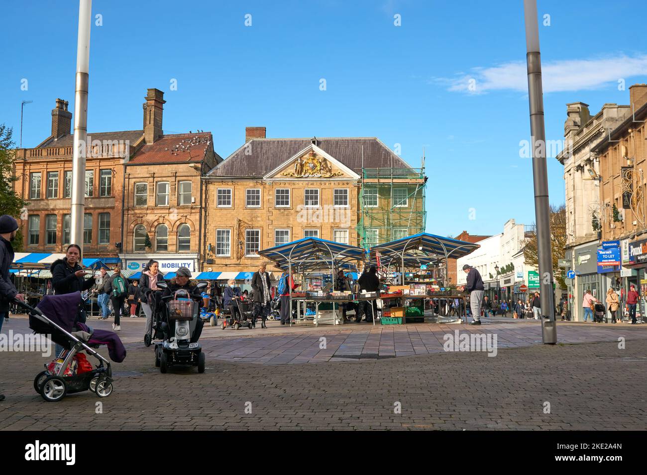 Mansfield town center on Market day Stock Photo - Alamy