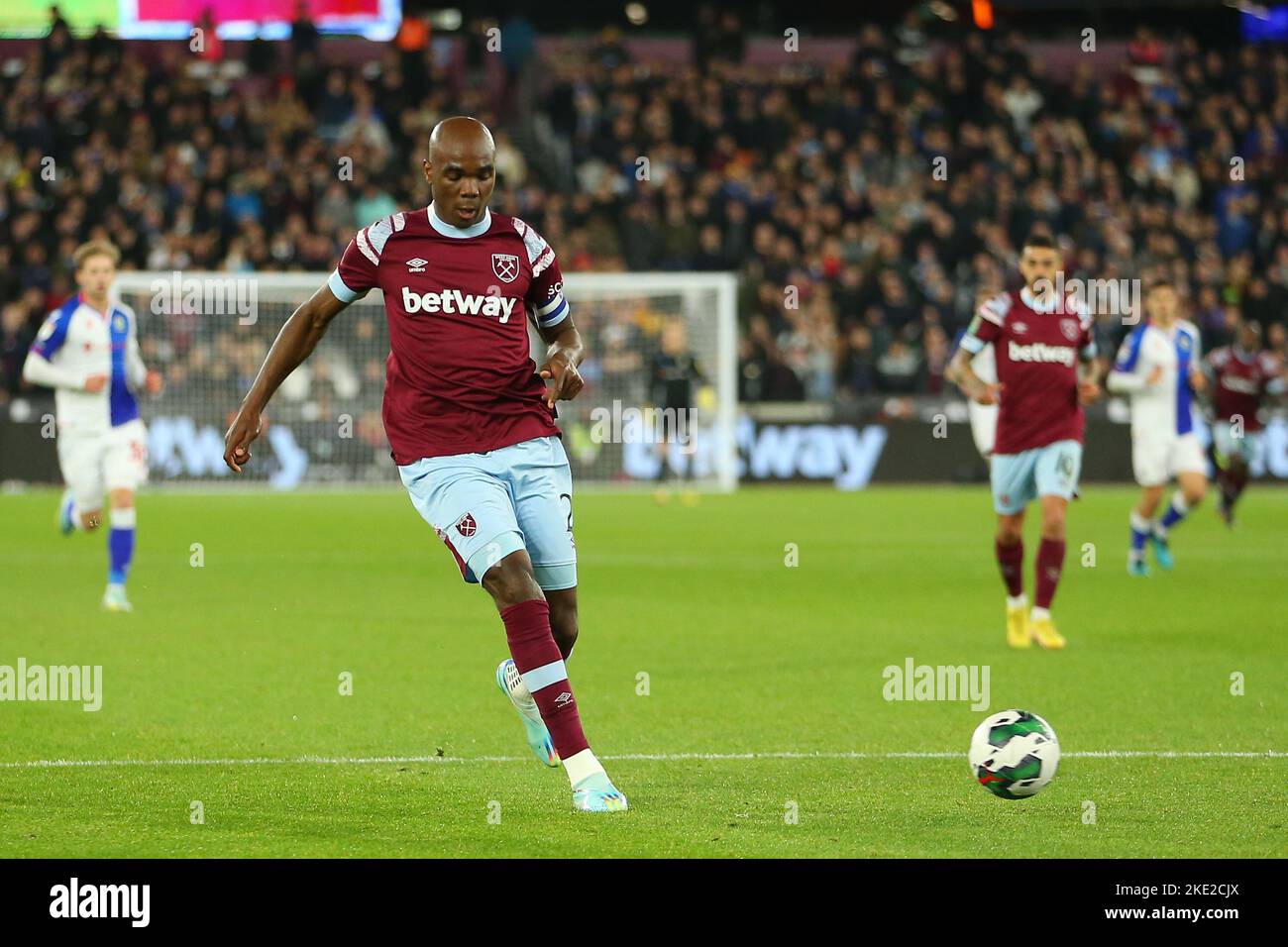 London Stadium, London, UK. 9th Nov, 2022. Carabao Cup football West ...