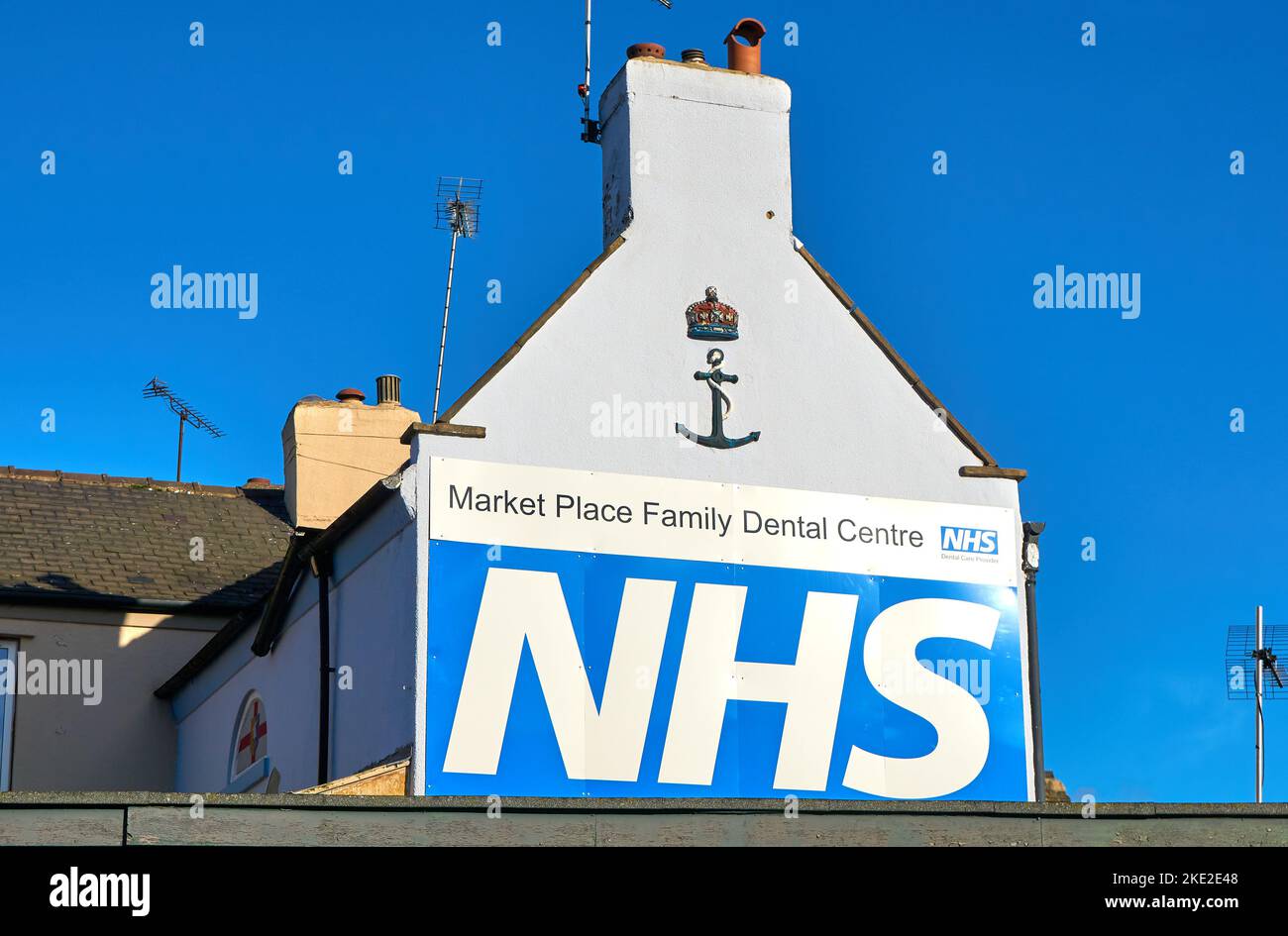 Nhs logo on wall hi-res stock photography and images - Alamy