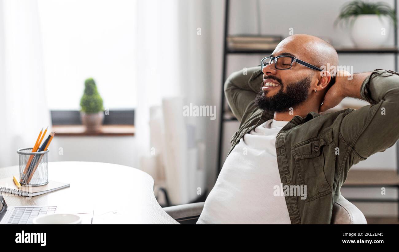 Mature man leaning on table hi-res stock photography and images - Alamy
