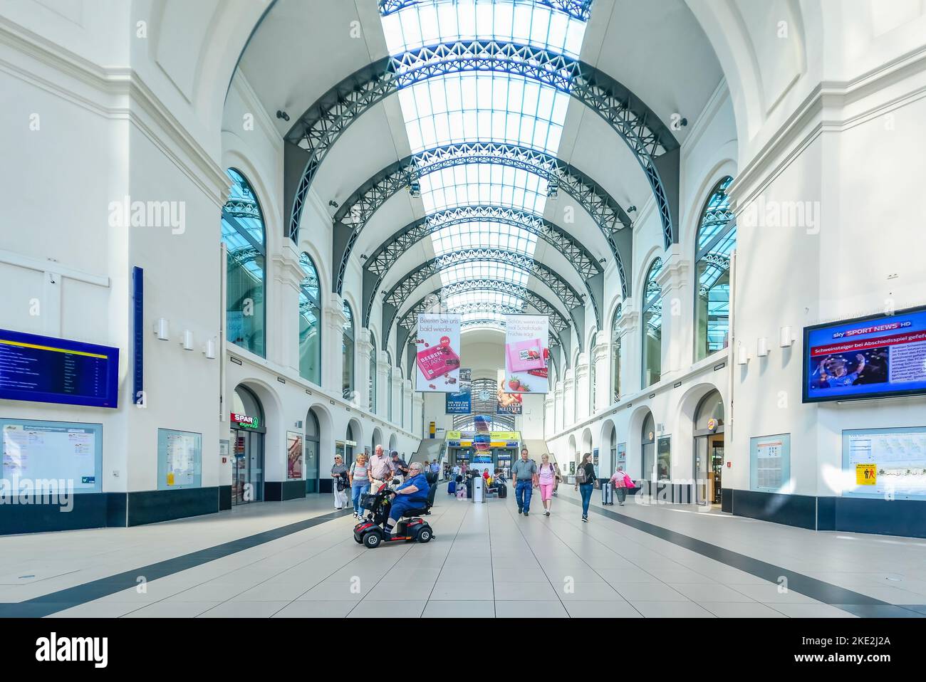 August 29, 2018 Dresden, Germany. Hauptbahnhof. The hall of the train ...