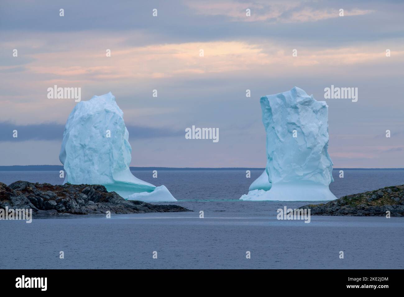 Grounded iceberg hi-res stock photography and images - Alamy
