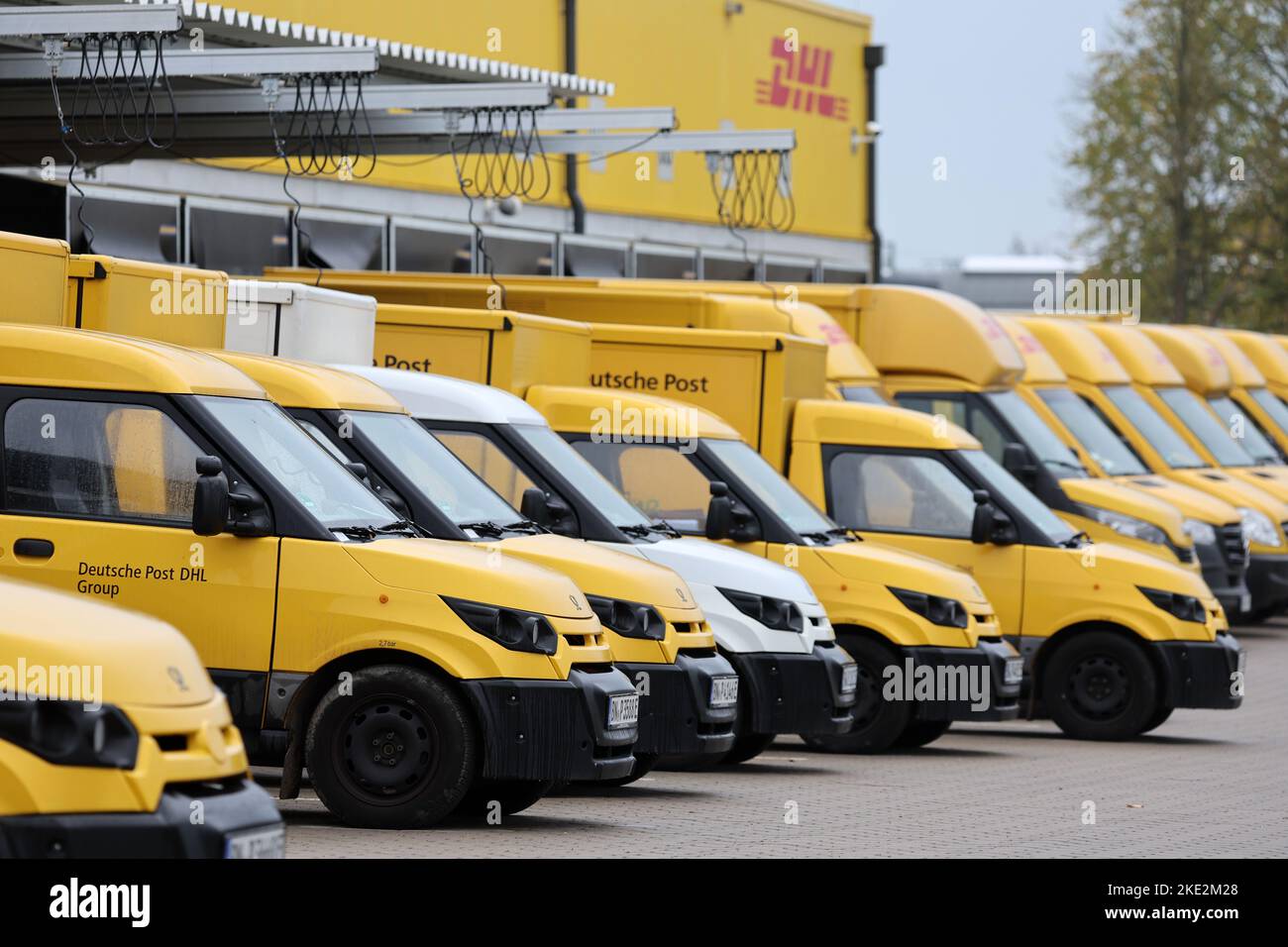 New electrically powered vehicles hi-res stock photography and images ...