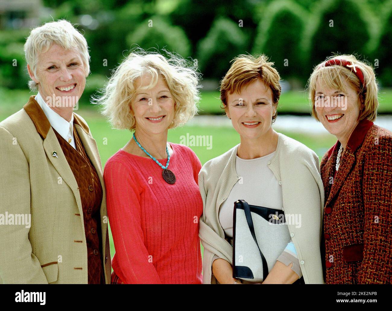 Helen mirren calendar girls hi-res stock photography and images - Alamy