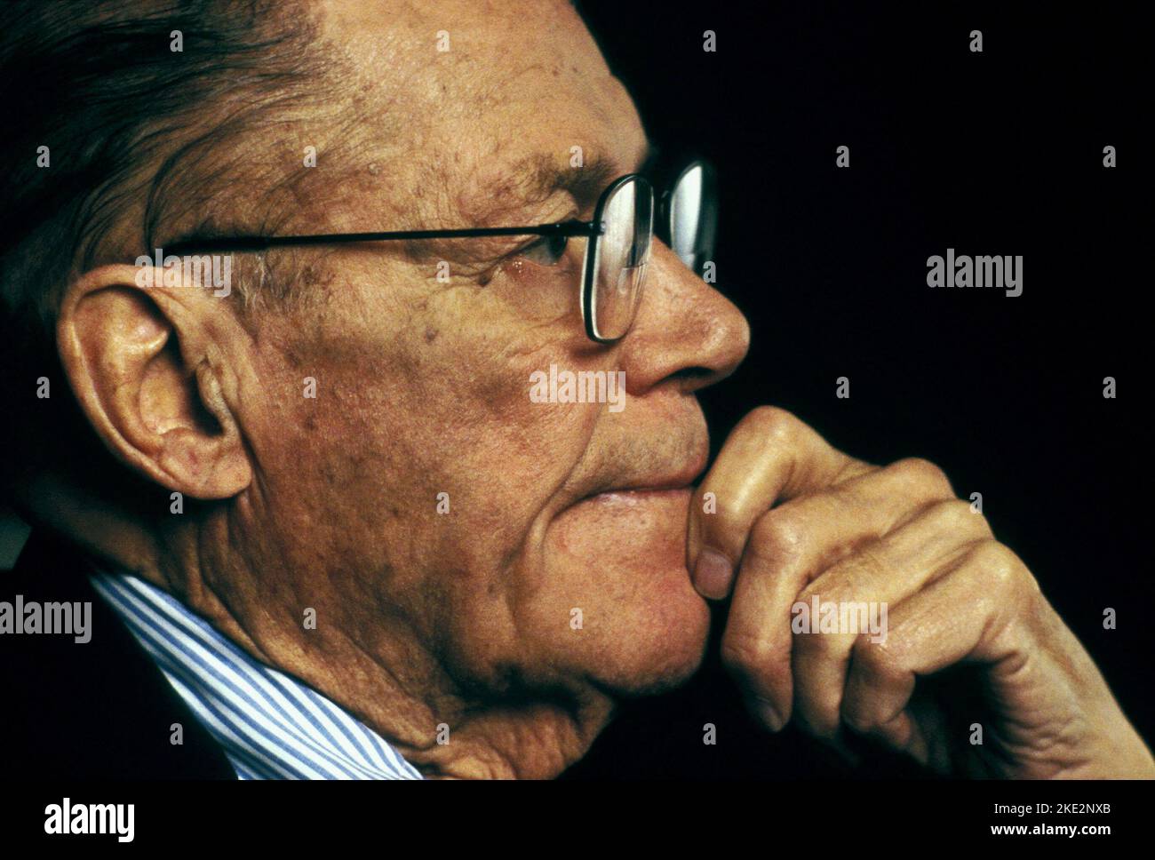 FOG OF WAR: THE ELEVEN LESSONS FROM THE LIFE OF ROBERT S. MCNAMARA ...
