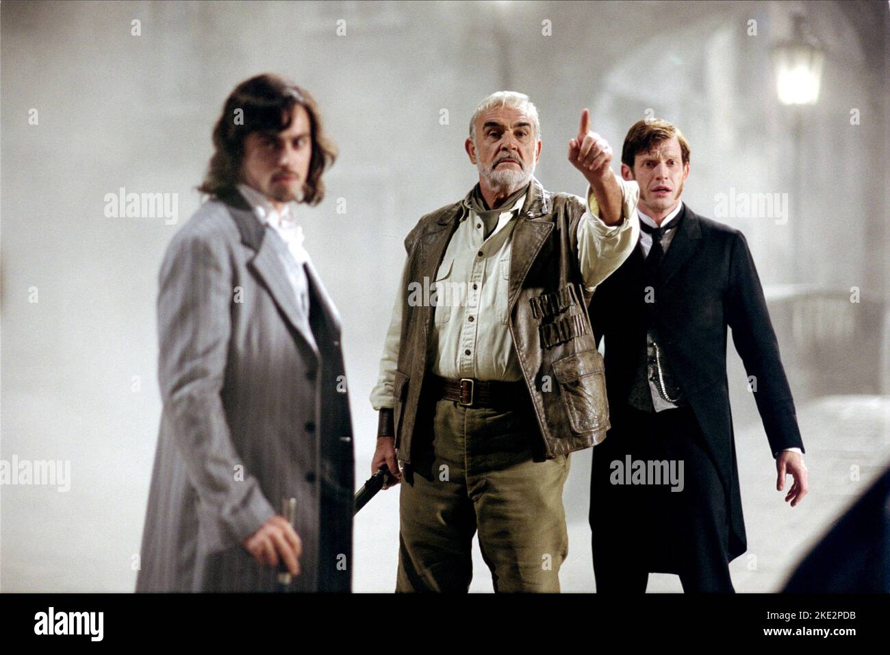 THE LEAGUE OF EXTRAORDINARY GENTLEMEN, STUART TOWNSEND, SEAN CONNERY ...