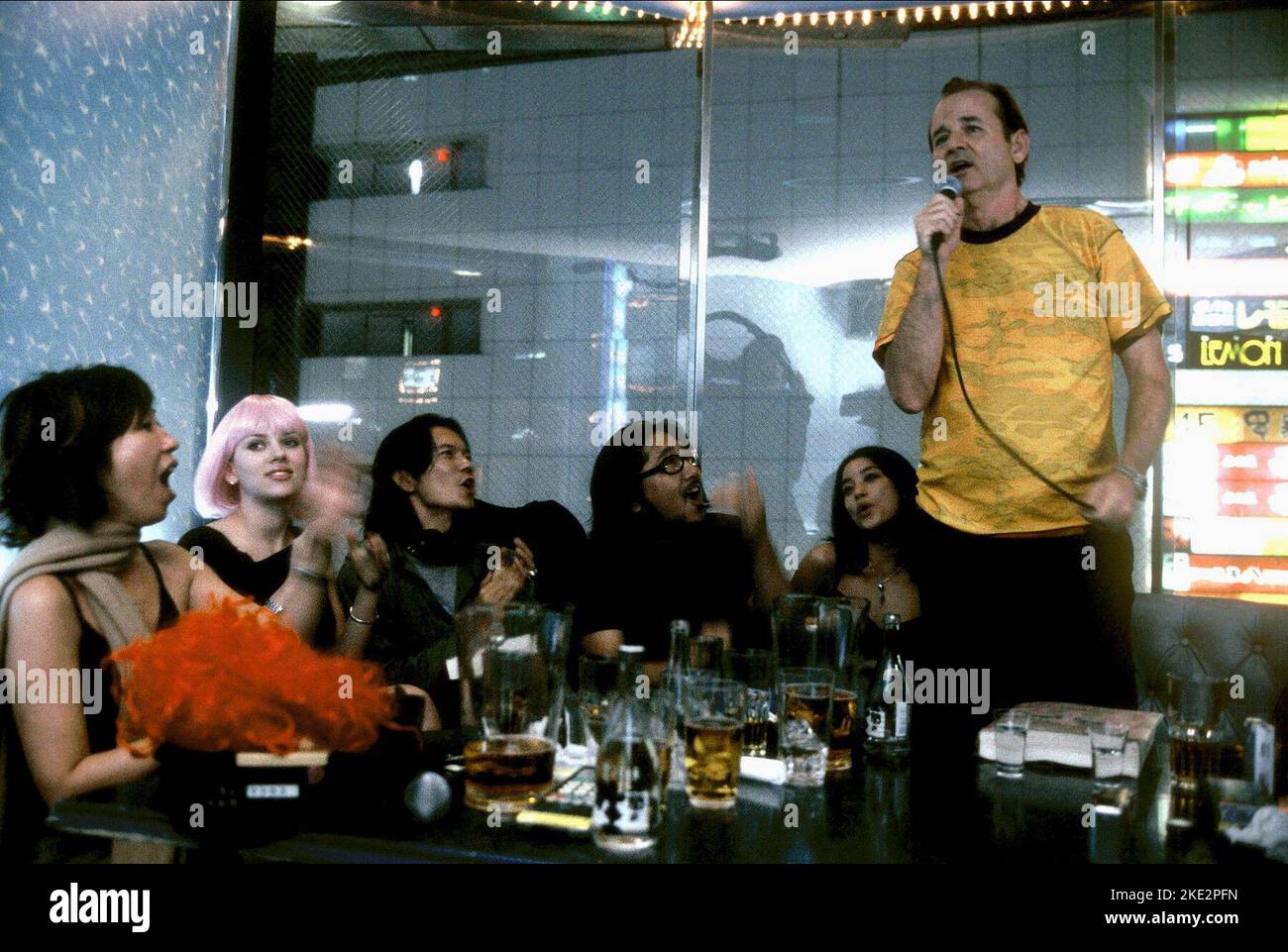 LOST IN TRANSLATION, SCARLETT JOHANSSON, BILL MURRAY, 2003 Stock Photo ...