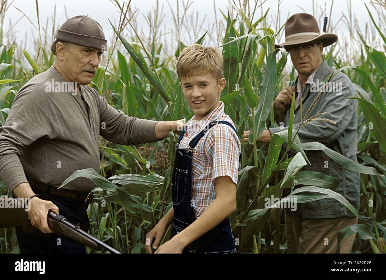SECONDHAND LIONS, ROBERT DUVALL, HALEY JOEL OSMENT, MICHAEL CAINE, 2003 ...
