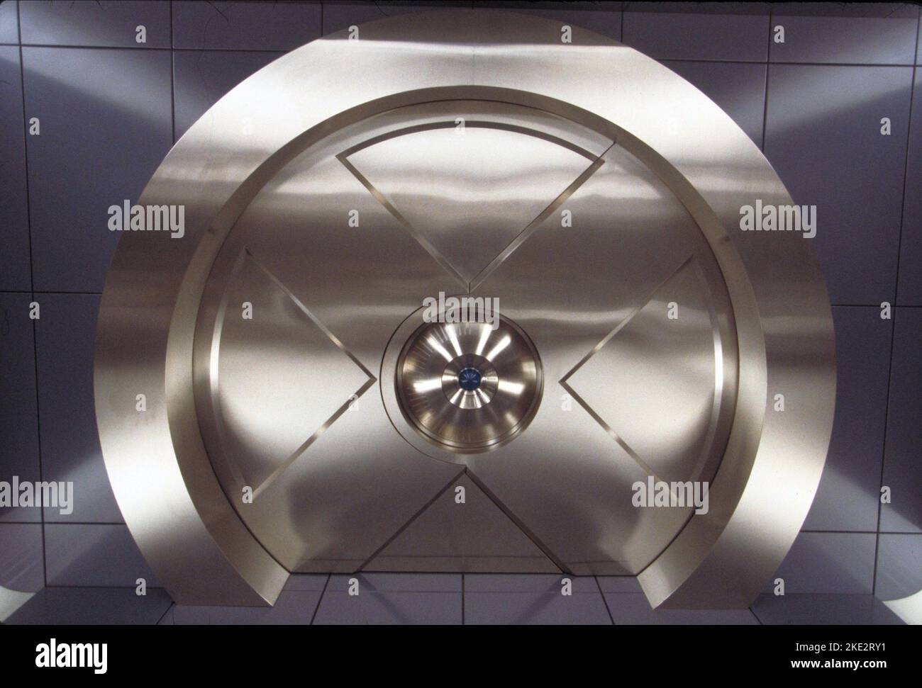 X-MEN 2, CEREBRO DOOR, 2003 Stock Photo - Alamy