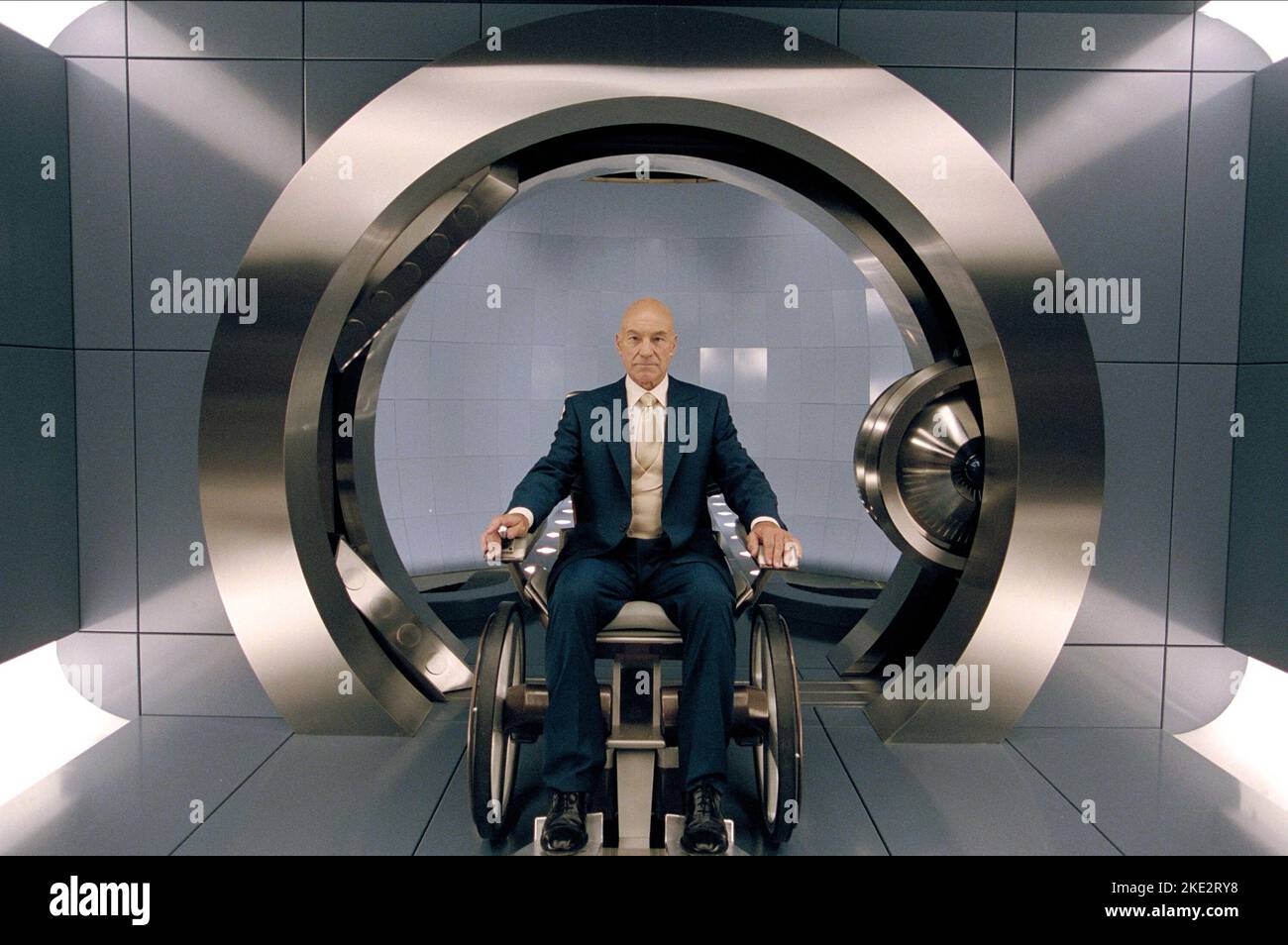 X-MEN 2, PATRICK STEWART, 2003 Stock Photo - Alamy