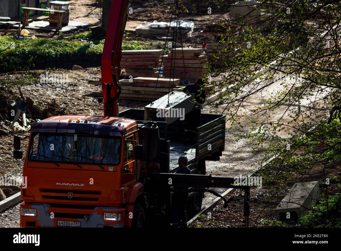 Unloading reinforced concrete structures from a Kamaz truck using a ...