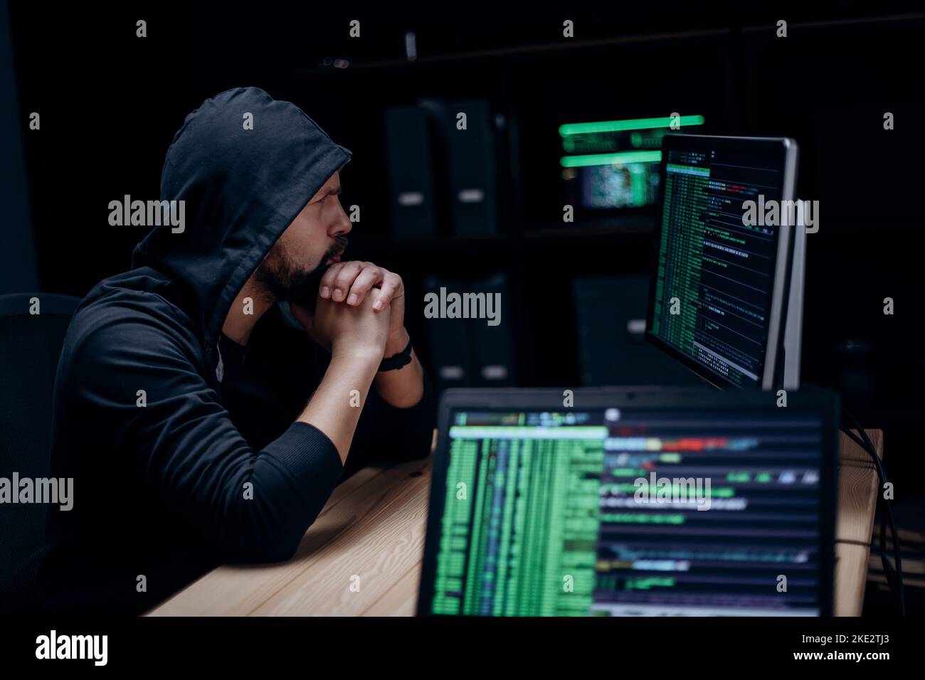 Hacker code hi-res stock photography and images - Alamy