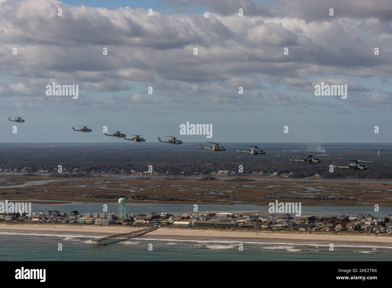 U.S. Marines with Marine Light Attack Helicopter Squadron (HMLA) 269 ...