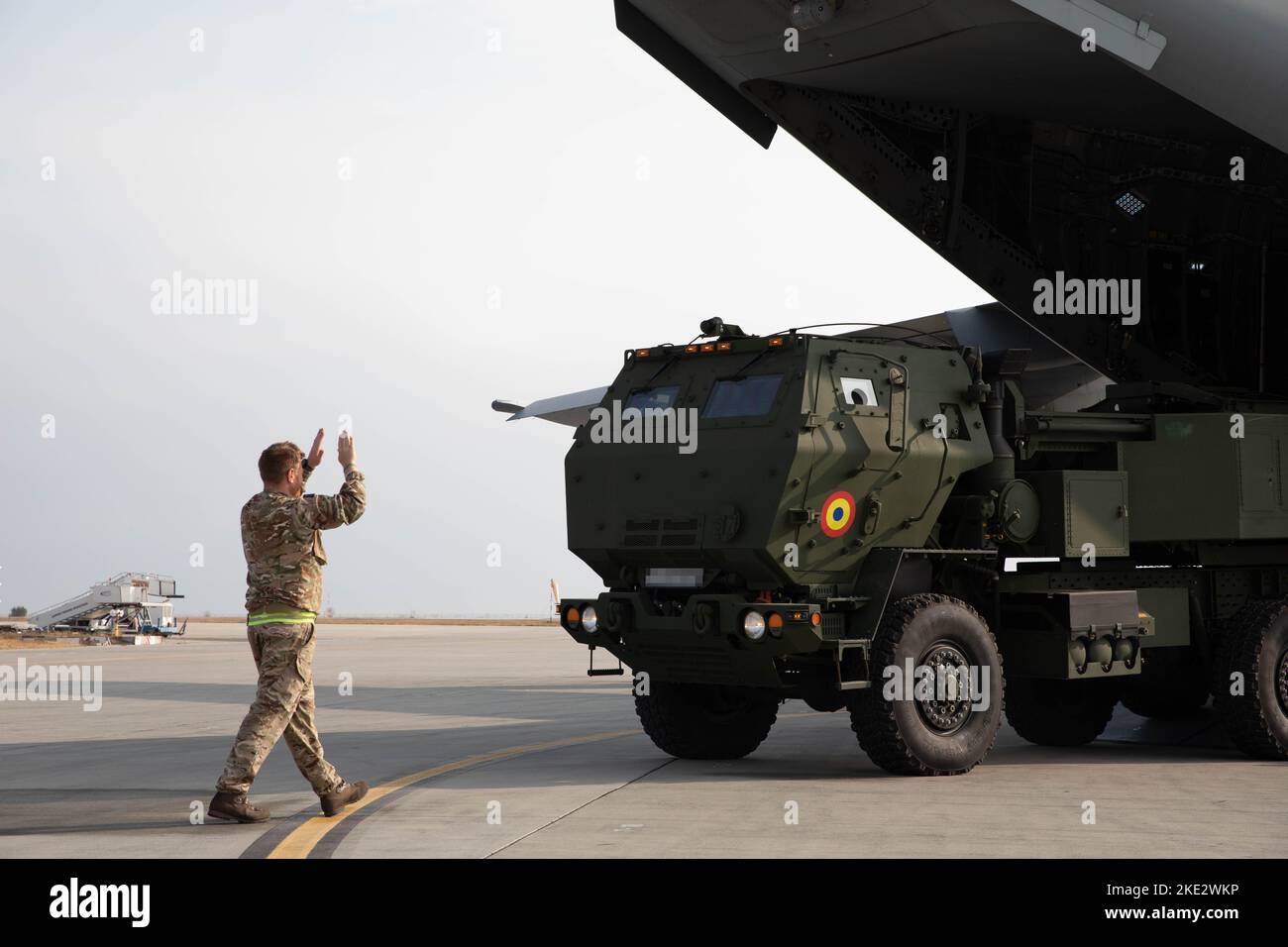 Personnel from the Romanian Land Forces 8th Tactical Operational ...
