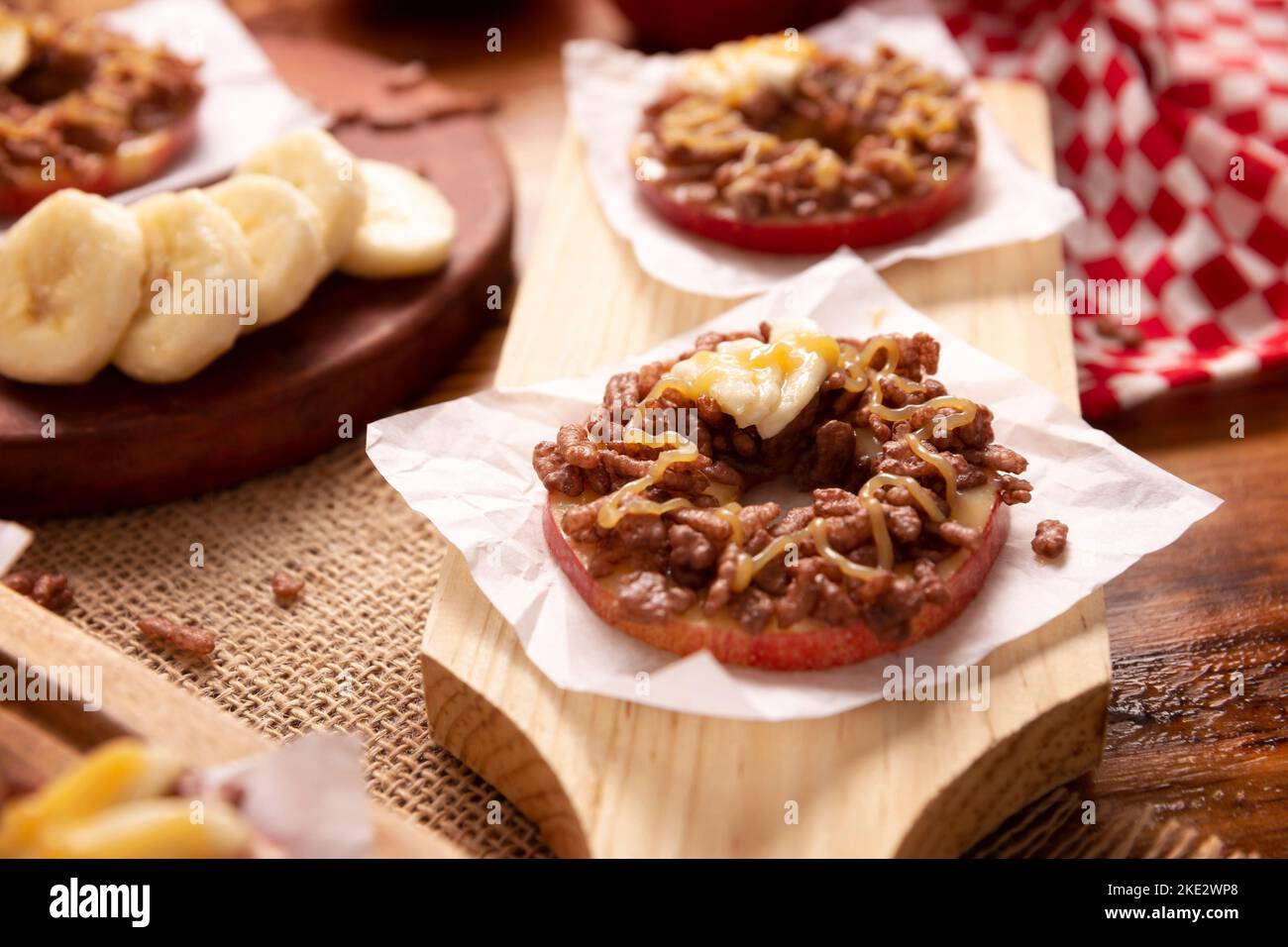 Caramel chocolate hi-res stock photography and images - Alamy