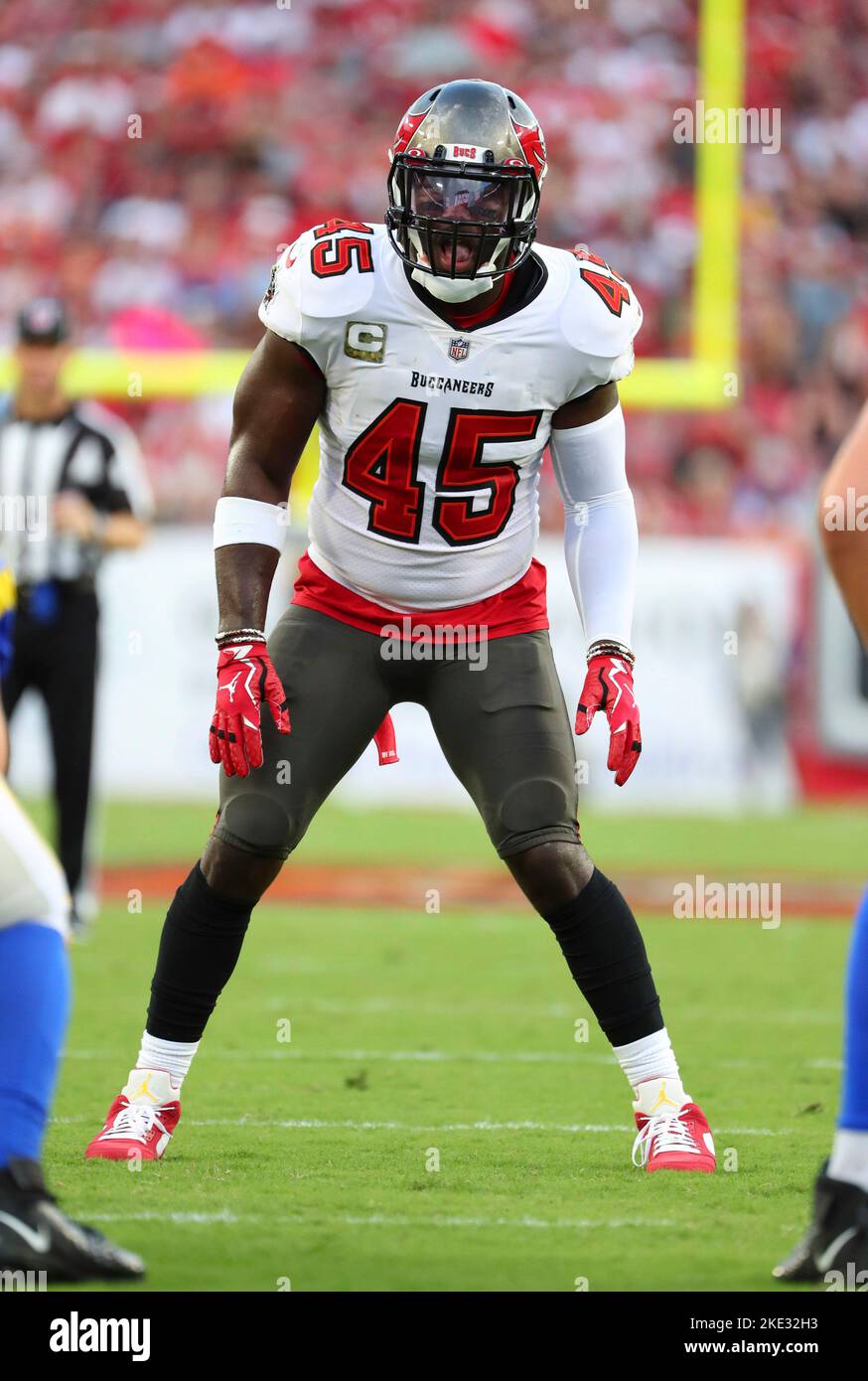 Linebacker devin white 45 hi-res stock photography and images - Alamy