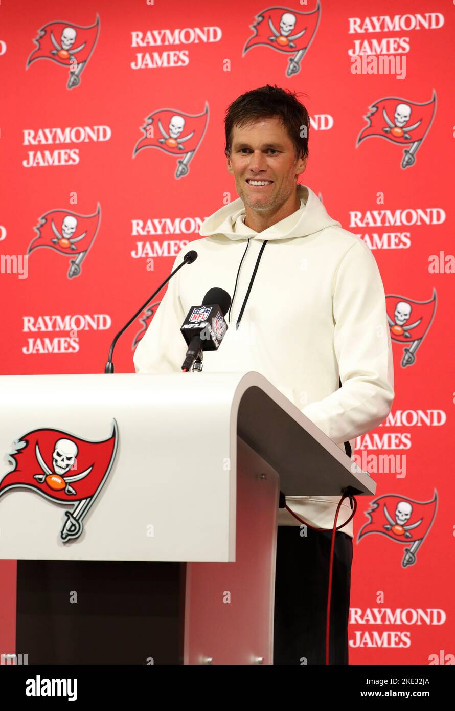 Tom brady buccaneers press conference hi-res stock photography and ...