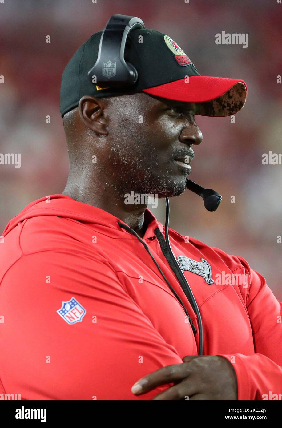 Head 6 13 16 hi-res stock photography and images - Alamy