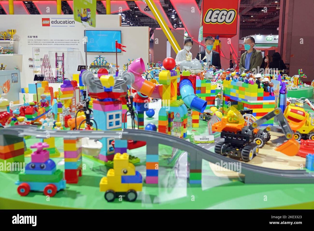 SHANGHAI, CHINA - NOVEMBER 8, 2022 - Visitors take a photo of the ...