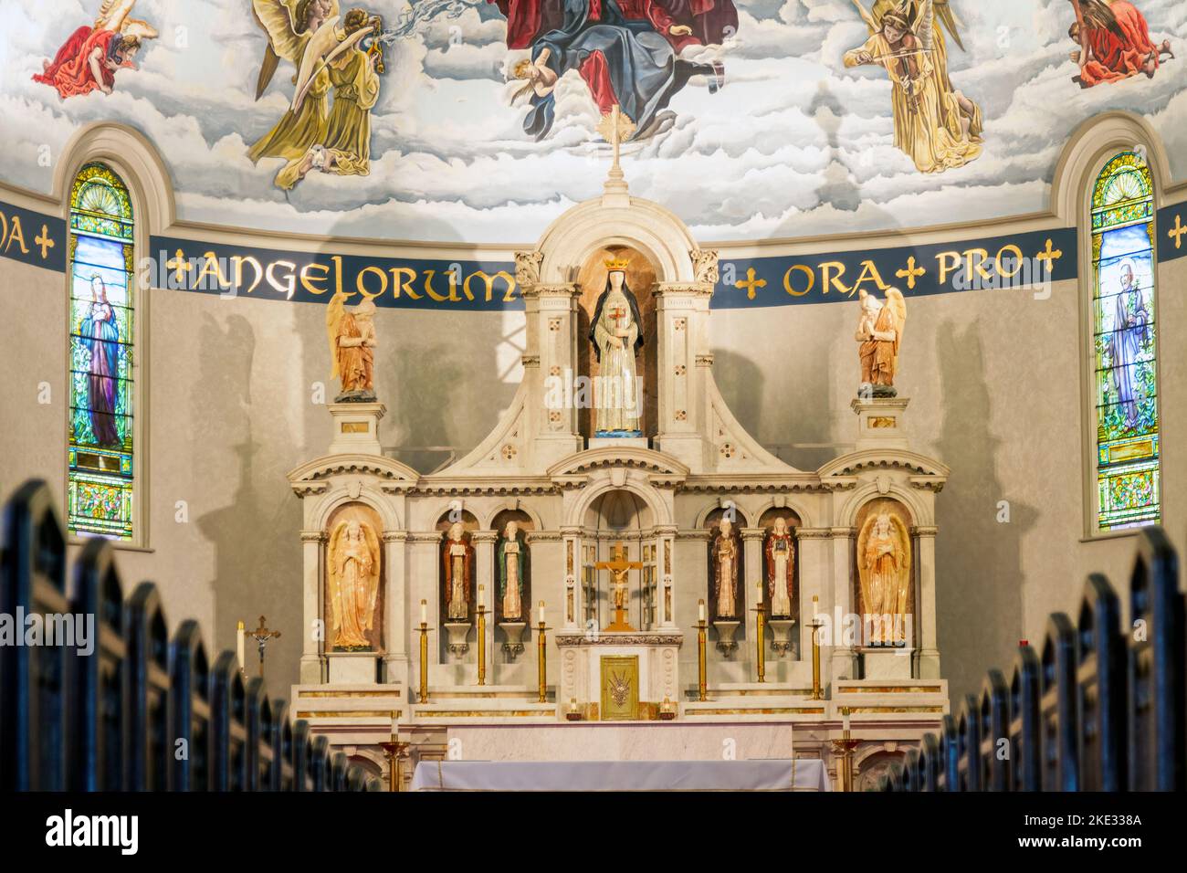 Altar angels hi-res stock photography and images - Alamy