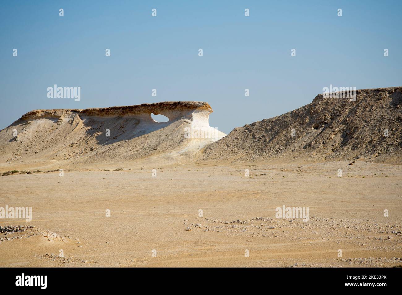 Zekreet Rock Formation - Qatar Stock Photo - Alamy
