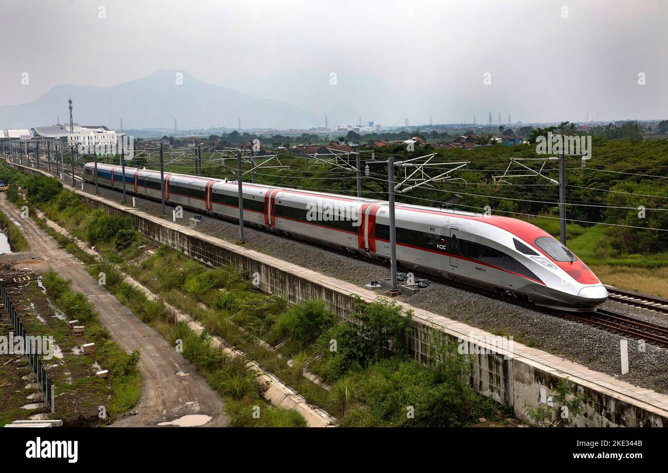 Bandung. 9th Nov, 2022. This photo taken on Nov. 9, 2022 shows electric multiple units being ...