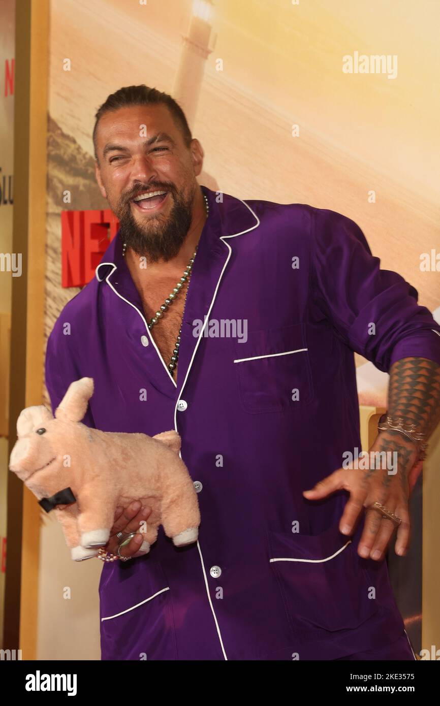 Los Angeles, Ca. 9th Nov, 2022. Jason Momoa at the LA premiere of ...