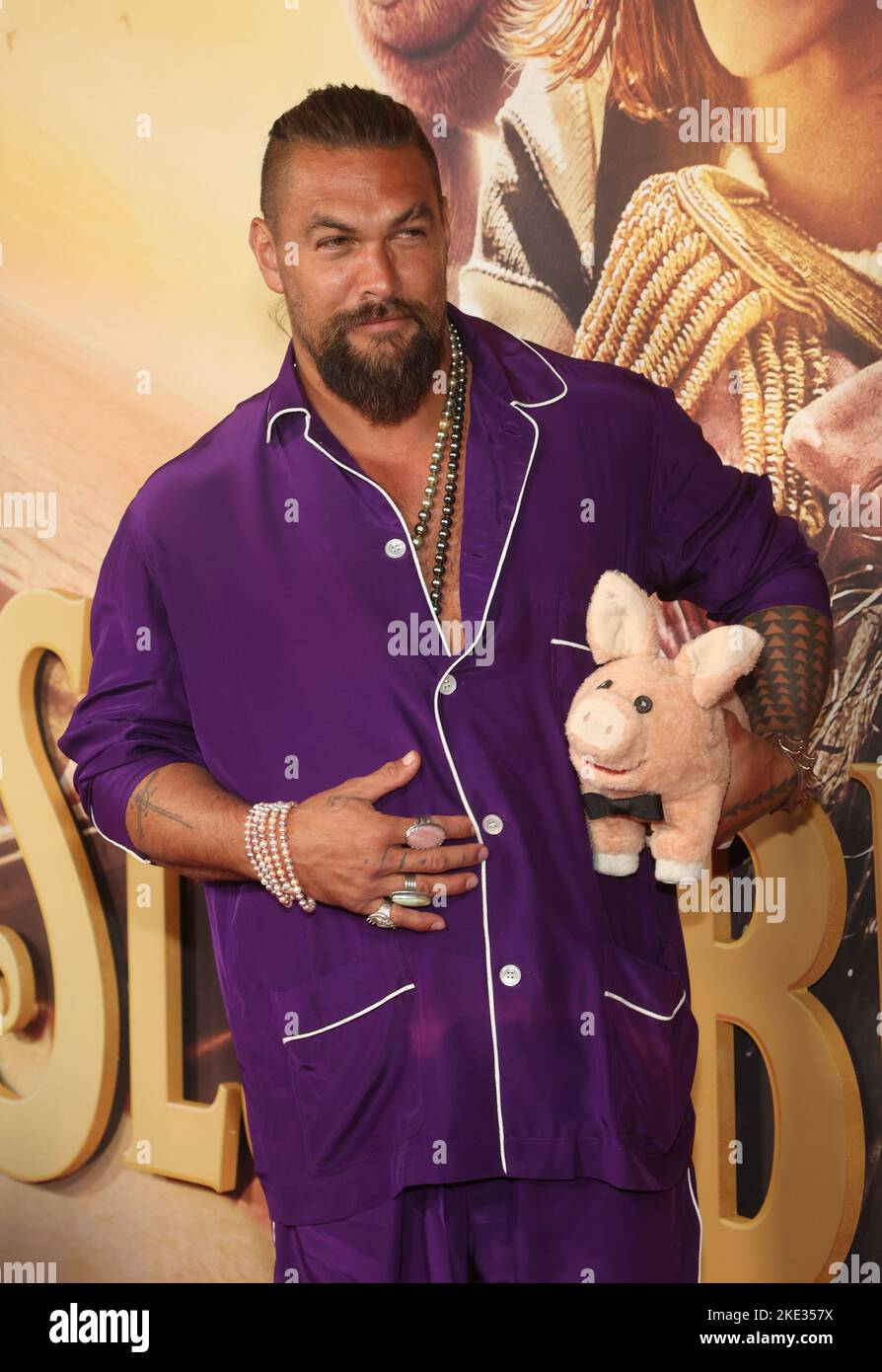 Los Angeles, Ca. 9th Nov, 2022. Jason Momoa at the LA premiere of ...