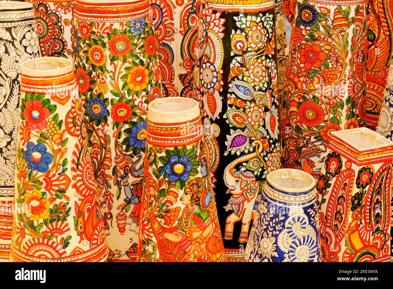 Artistic crafts hi-res stock photography and images - Alamy