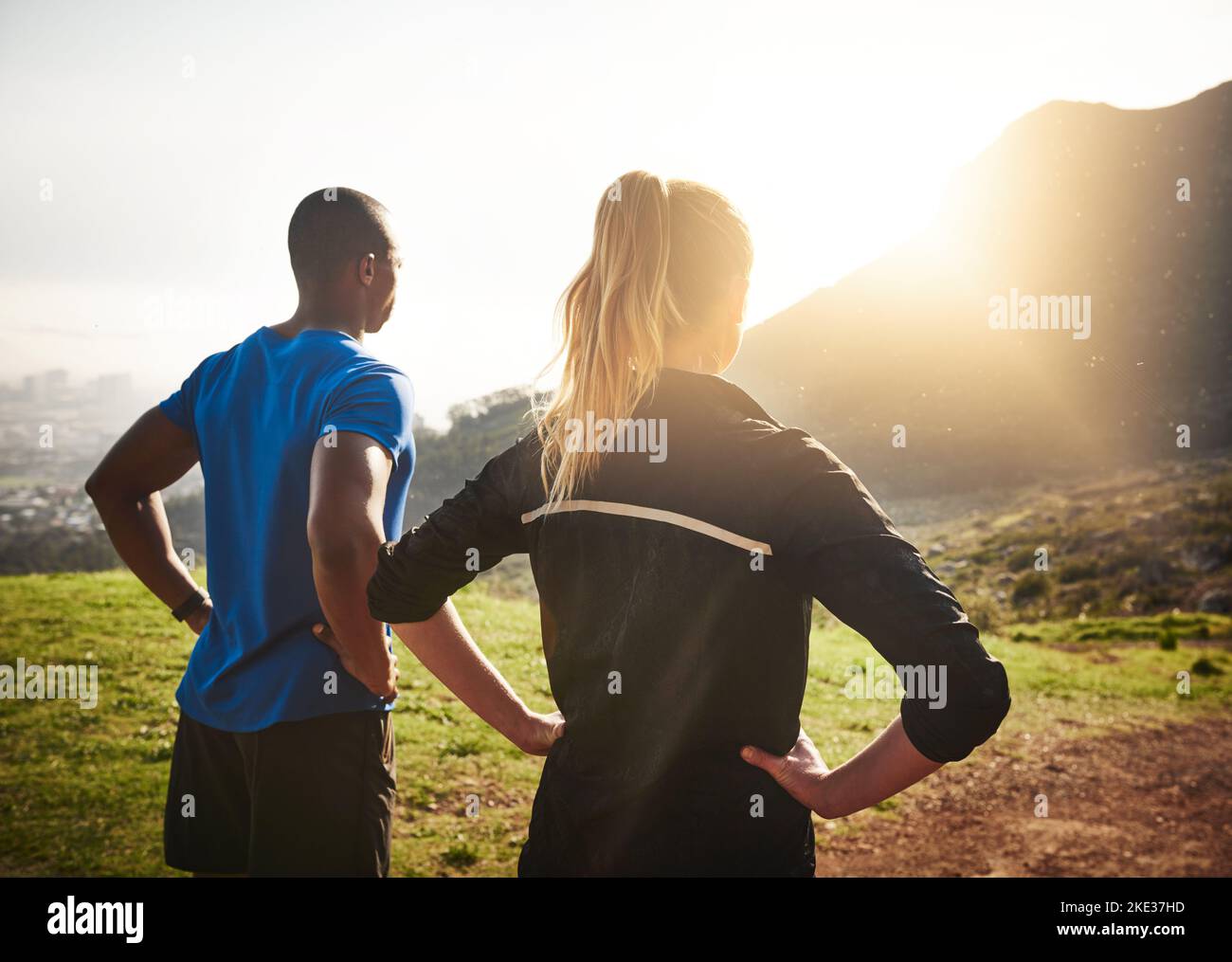 Couple admire view hi-res stock photography and images - Alamy