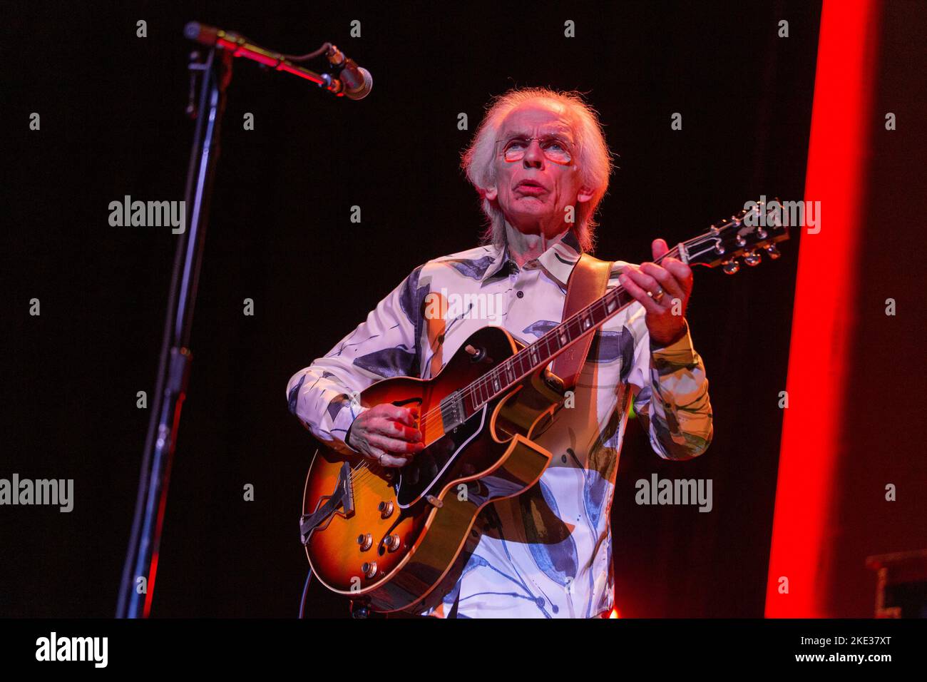 Steve Howe Fist Pump