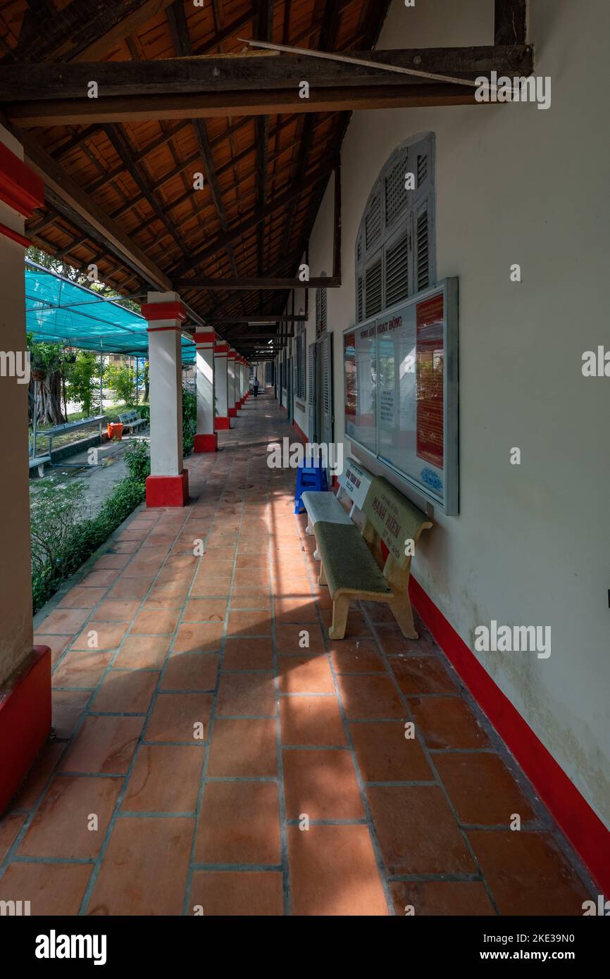 French colonial style architecture hi-res stock photography and images ...