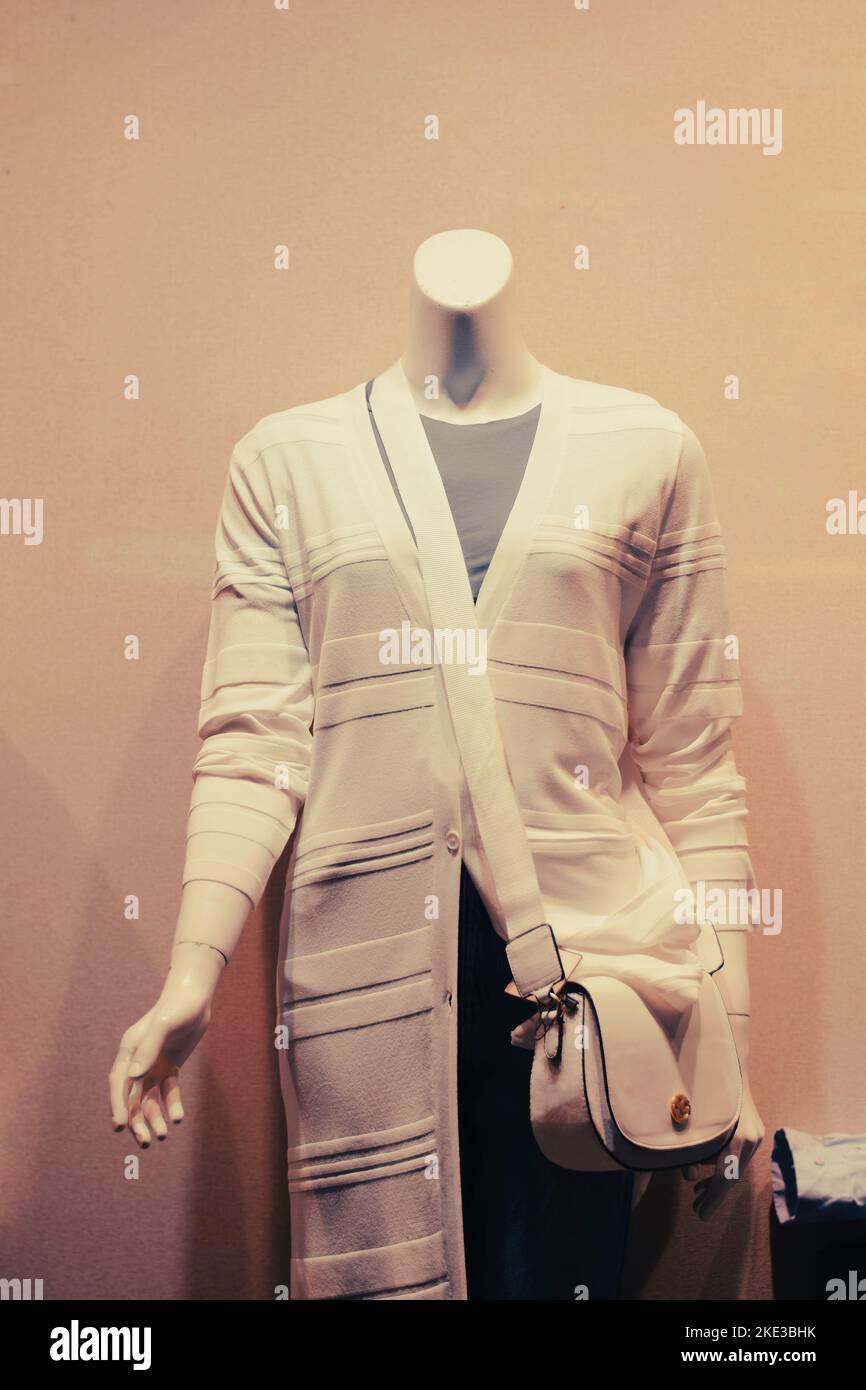 Lifeless mannequin hi-res stock photography and images - Alamy