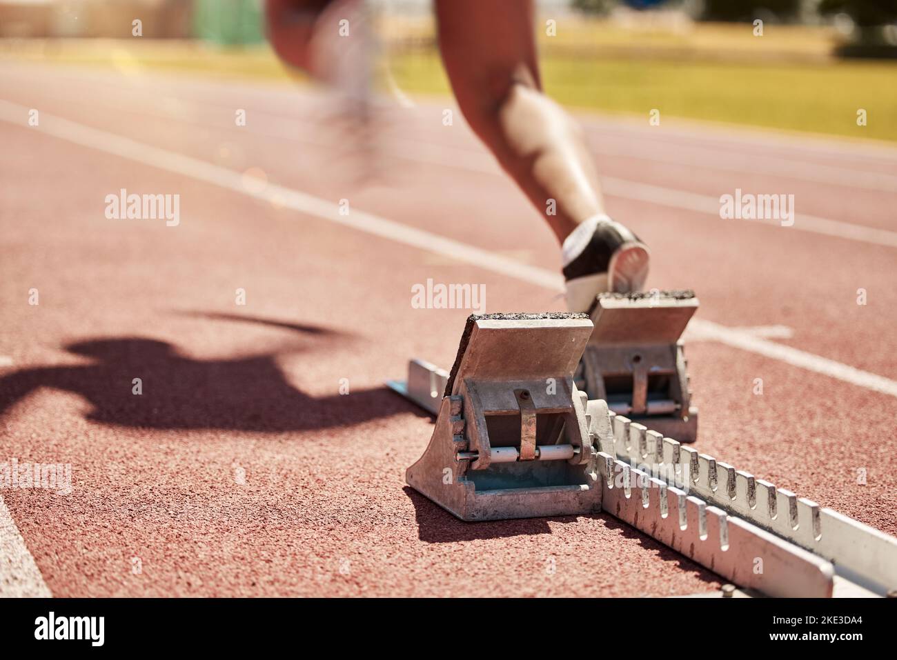 Start line on a running track hi-res stock photography and images - Alamy