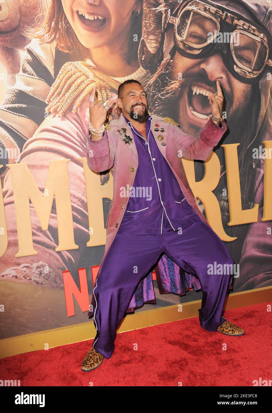 Los Angeles, CA. 9th Nov, 2022. Jason Momoa at arrivals for SLUMBERLAND ...