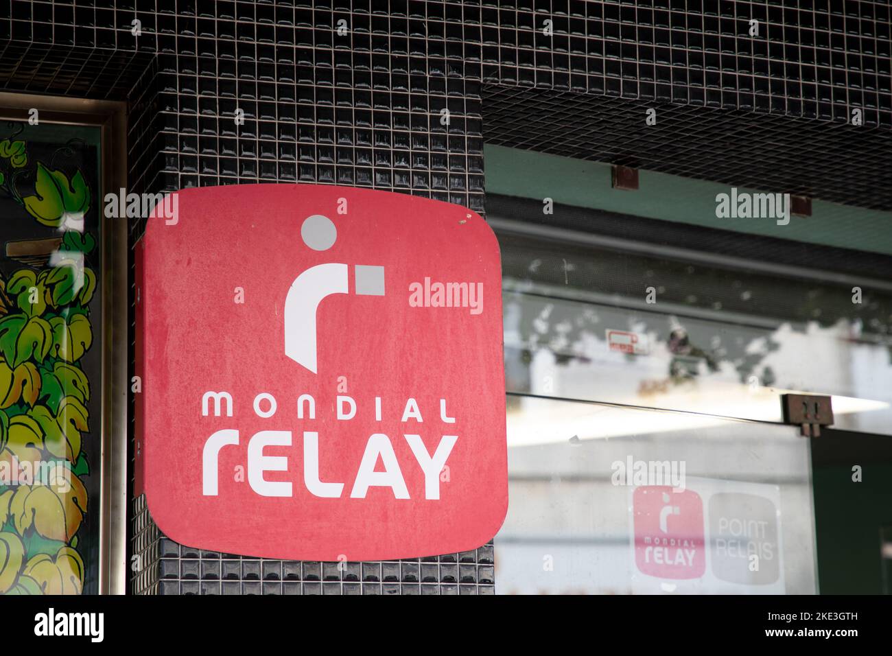 Bordeaux , Aquitaine France - 10 30 2022 : Mondial Relay delivery red ...