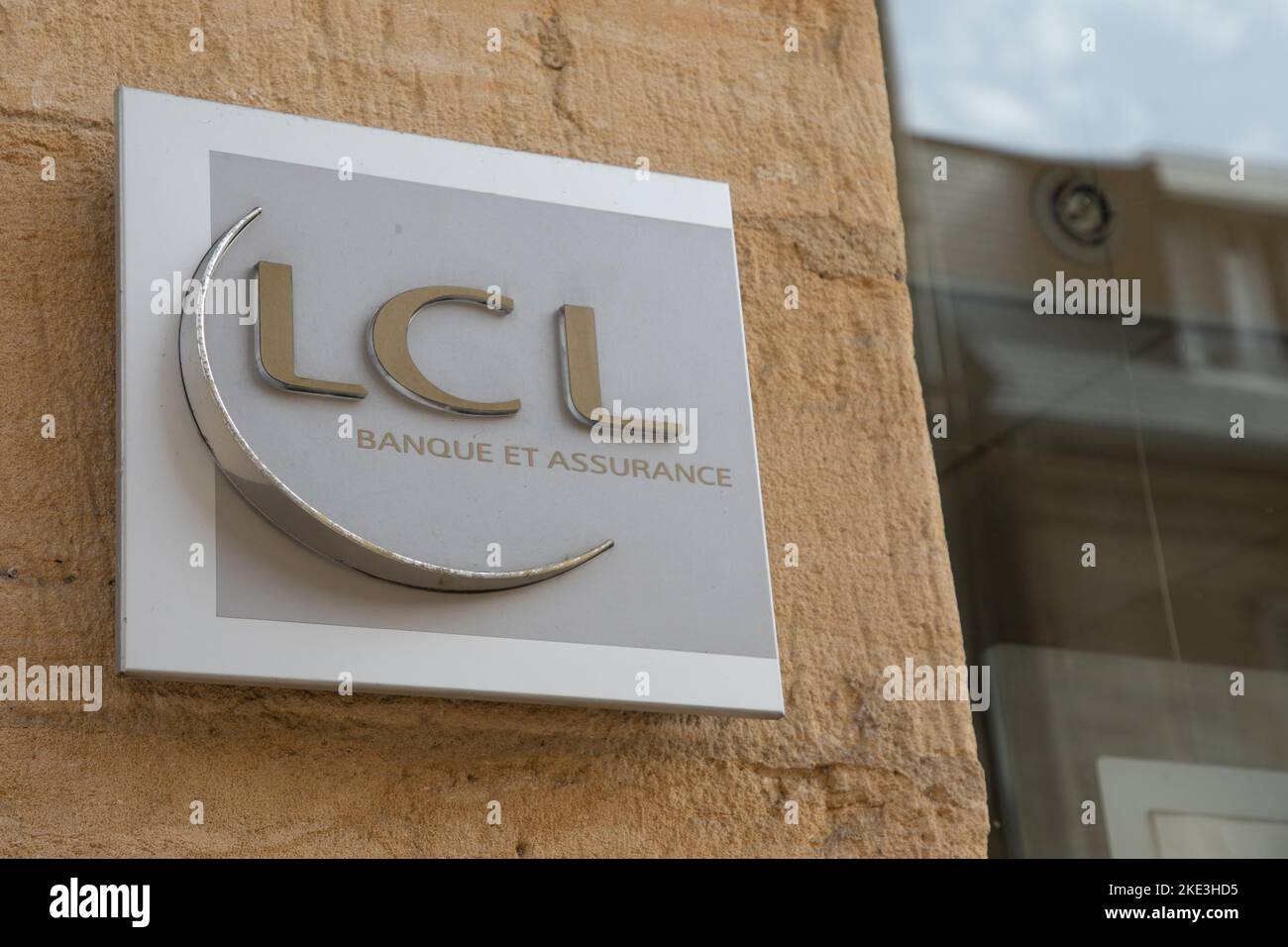 Bordeaux , Aquitaine France - 04 10 2022 : Lcl banque logo sign and ...